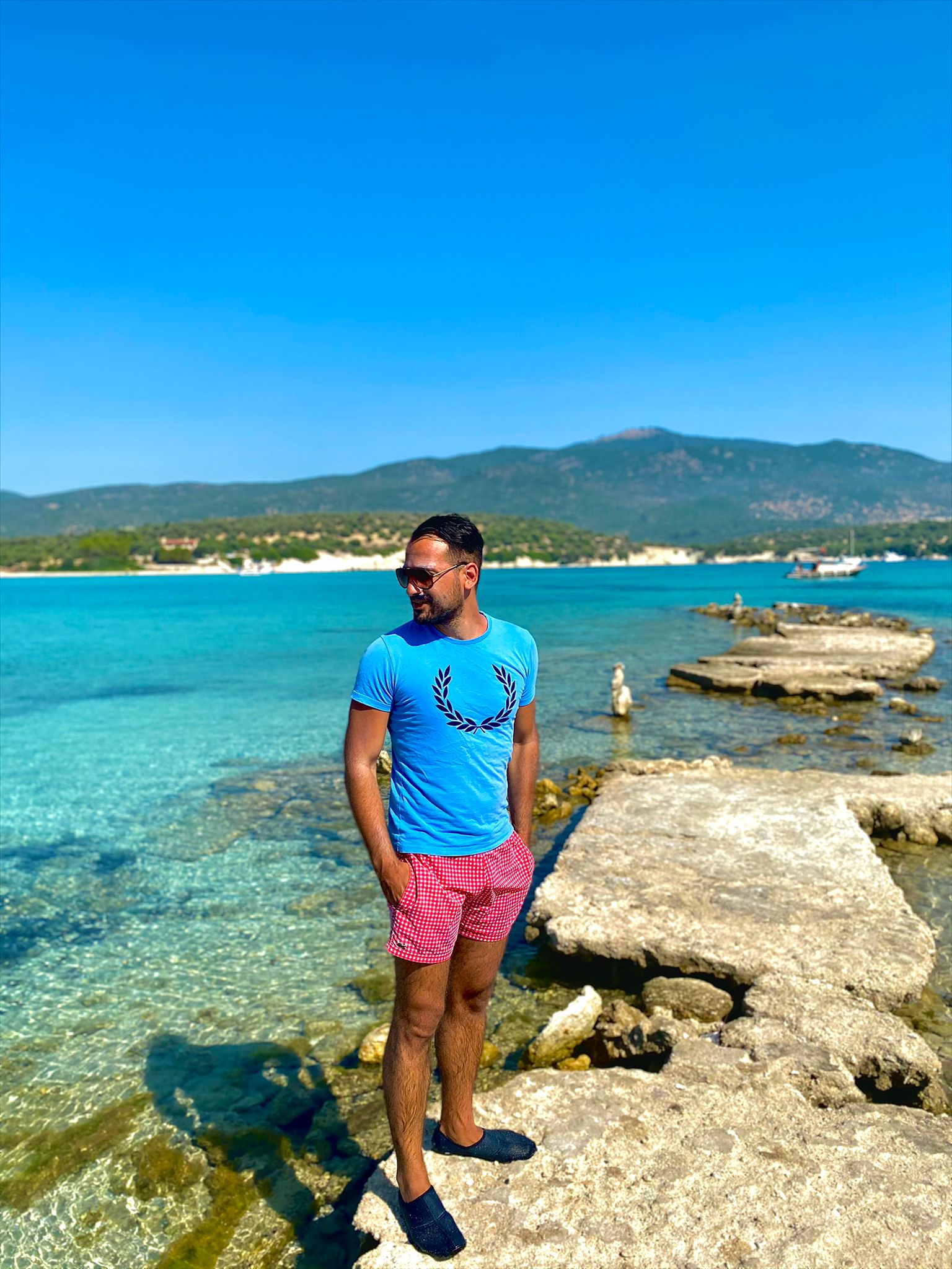 Garip Adası Dikili, İzmir - Nerede, Nasıl Gidilir, Ücretli Mi, Kamp ...